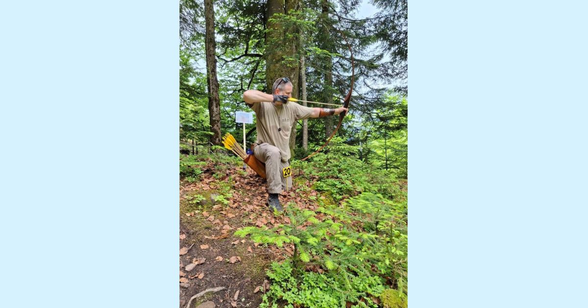 Mit Pfeil und Bogen durch die Natur